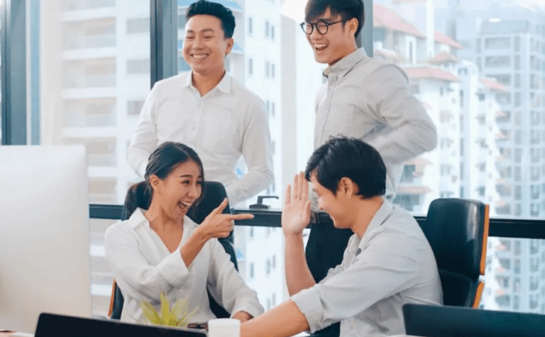 B2E Solutions in 2025: The Future of Employee & Business Growth